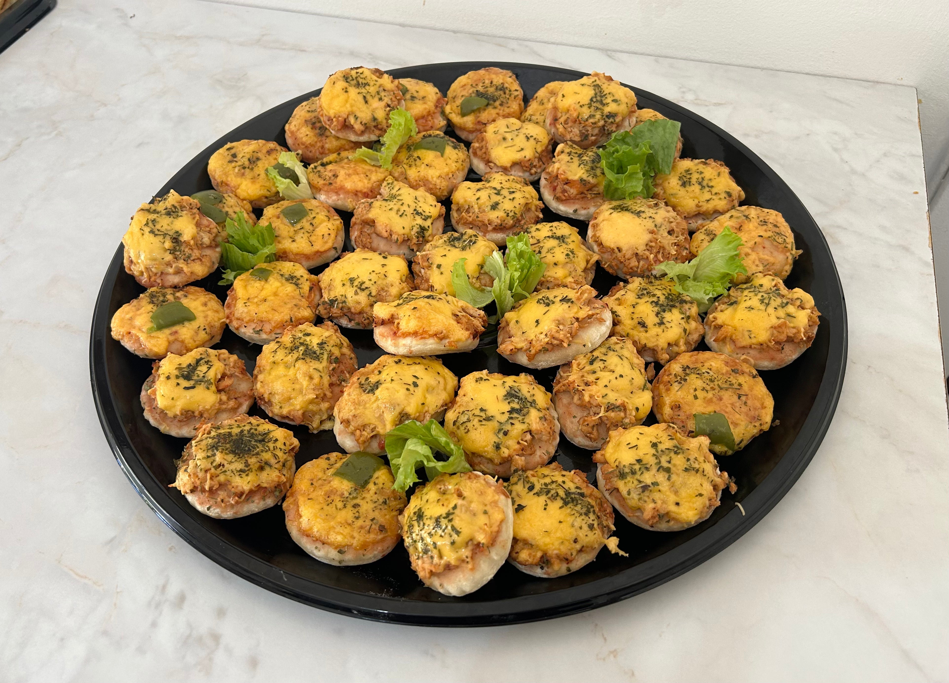 Mini Pizza Platter – Fingerlicous